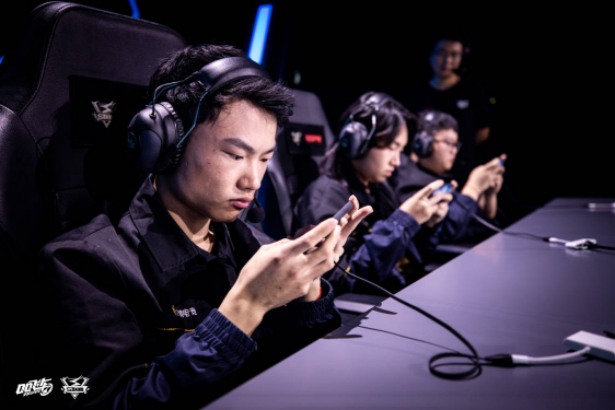 赛事中心 -【常规赛快讯】RNG.M2:0战胜RSG 赛车ECU屡创奇迹- QQ飞车手游 - 腾讯游戏