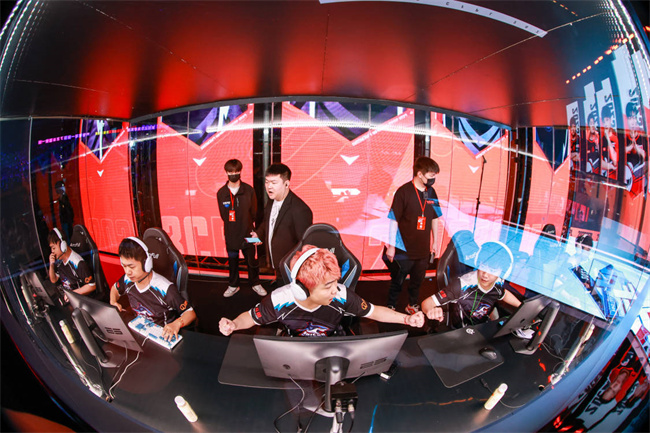 火线报道：CFPL S22明晚19点打响，揭幕战AB大战再度引发关注 -穿越火线-CF-官方网站-腾讯游戏-三亿鼠标的枪战梦想