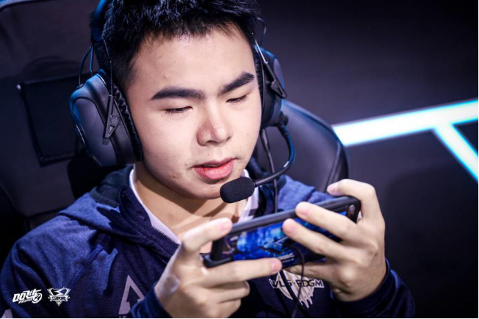 赛事中心 -【常规赛快讯】GK 3:0战胜 WLG.EDGM GK.逸官人秀翻全场- QQ飞车手游 - 腾讯游戏