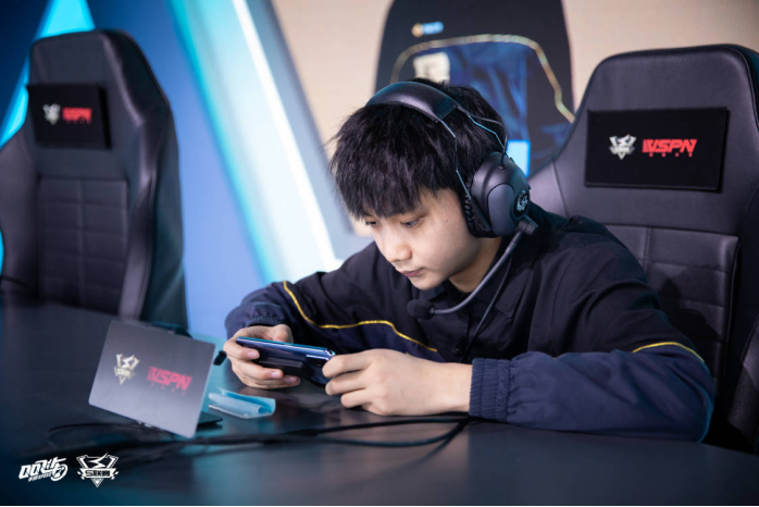 赛事中心 -【常规赛快讯】QG3:2战胜RNG.M 稳扎稳打赢下鏖战- QQ飞车手游 - 腾讯游戏