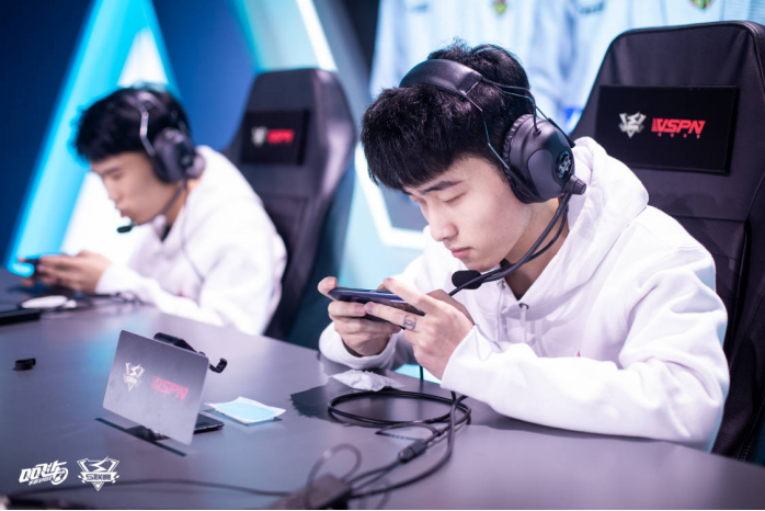 赛事中心 -【常规赛快讯】JCR2:1战胜RDG JCR.千寻鏖战取胜- QQ飞车手游 - 腾讯游戏