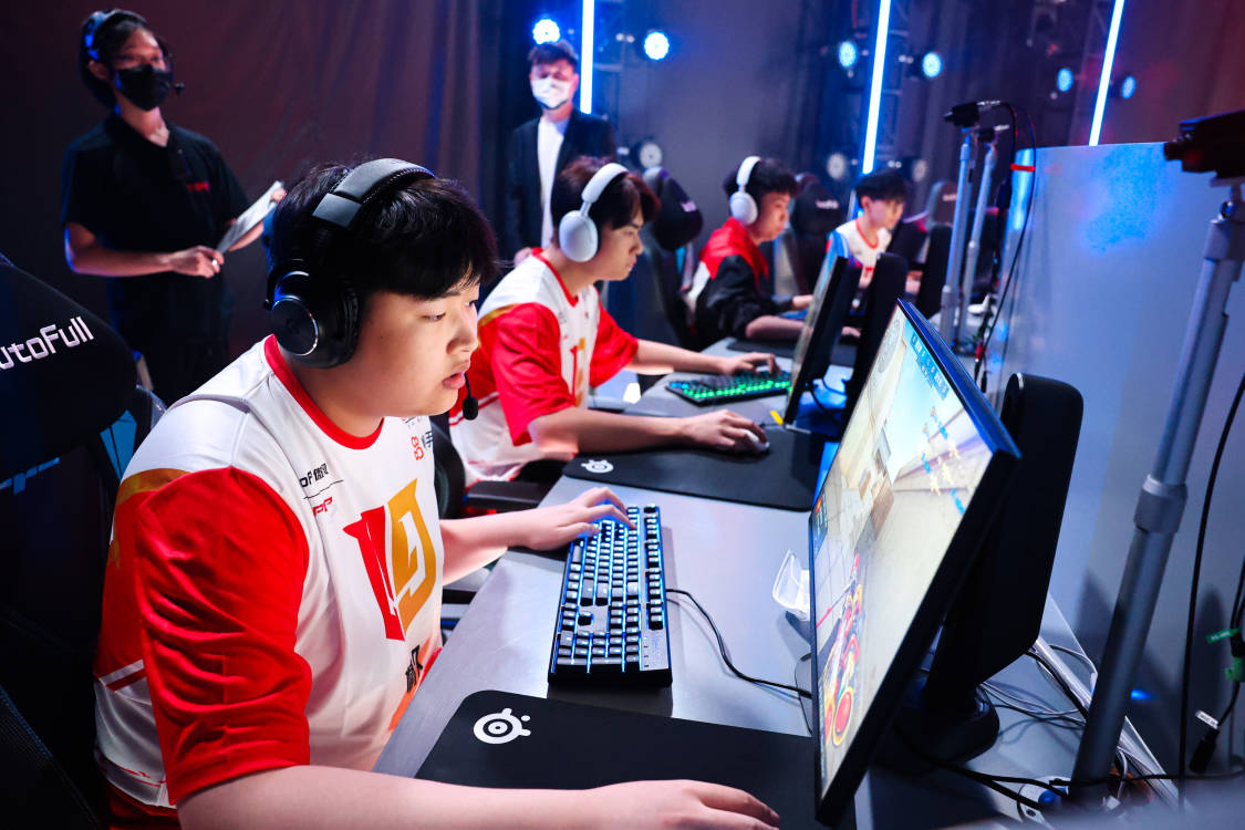 火线报道：EDG挑战Q9能否止住颓势，EP与WE狙击对决成焦点 --穿越火线官方网站-腾讯游戏