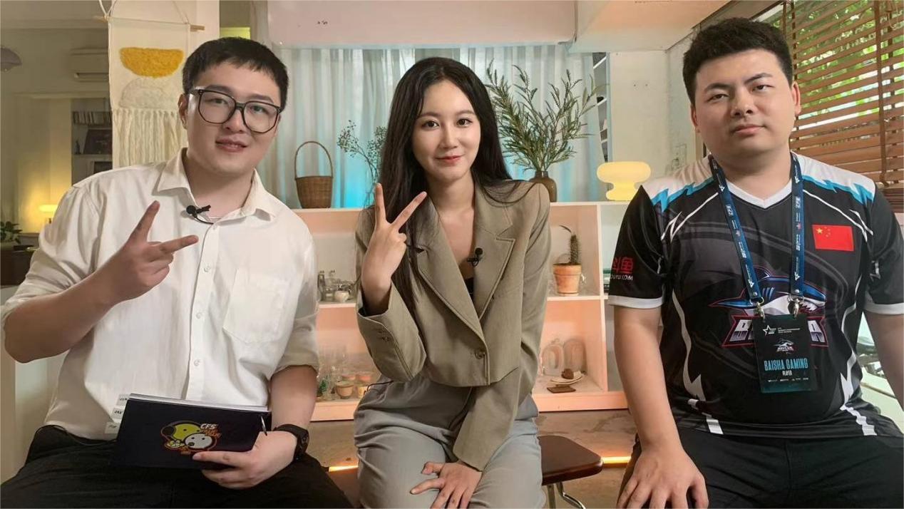火线报道：【世锦赛日志】怪咔、姜姜和昊巍参与《CFS Talk Talk》节目录制 --穿越火线官方网站-腾讯游戏