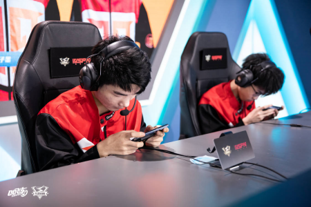 赛事中心 -【常规赛快讯】AG2:1战胜Q9 顽强拼搏迎来首胜！- QQ飞车手游 - 腾讯游戏