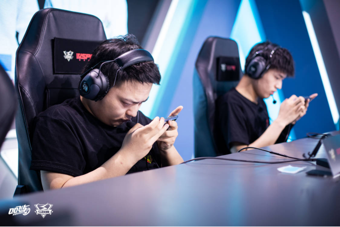 赛事中心 -【常规赛快讯】JCR2:1战胜Weibo 成功锁定晋级名额- QQ飞车手游 - 腾讯游戏