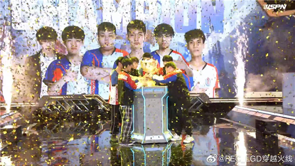 [CFML] CFM年度记忆：自我否定革新 成就R.LGD冠军姿态-其他-玩加电竞WanPlus - 玩加电竞