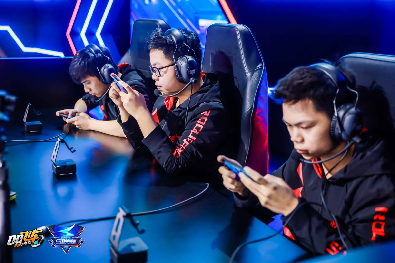 赛事中心 -【常规赛快讯】RNG.M2:0战胜RWK 再现非凡实力- QQ飞车手游 - 腾讯游戏