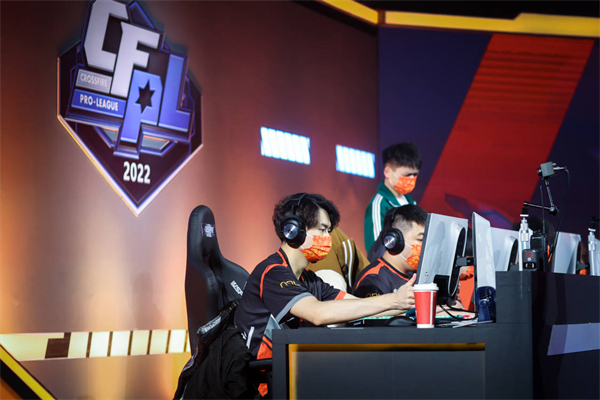 [穿越火线] AG为击败白鲨深夜复盘到三点？努力是成为冠军的必经之路-其他-玩加电竞WanPlus - 玩加电竞