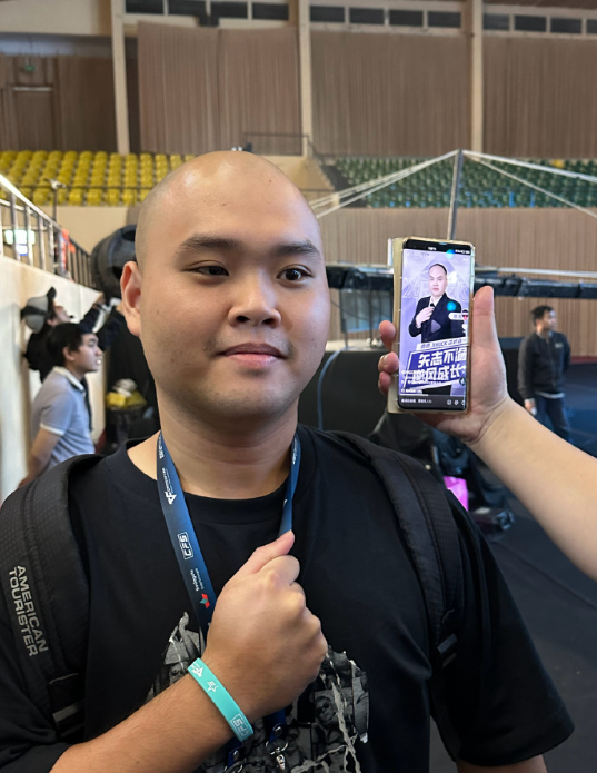 火线报道：【世锦赛日志】SEVEN被N9打服，FeiFeiJ展现来自桑巴的助威风格 --穿越火线官方网站-腾讯游戏