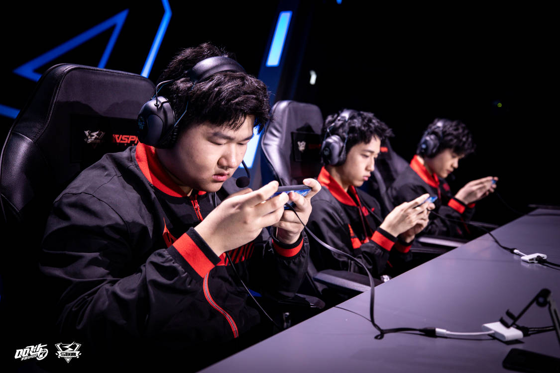 赛事中心 -【常规赛快讯】QG2:0战胜AG 棋高一着掌控全场- QQ飞车手游 - 腾讯游戏