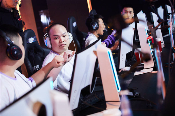 [穿越火线] 沉寂多年复出：AK大帝林肯依旧是绝对王牌King-其他-玩加电竞WanPlus - 玩加电竞