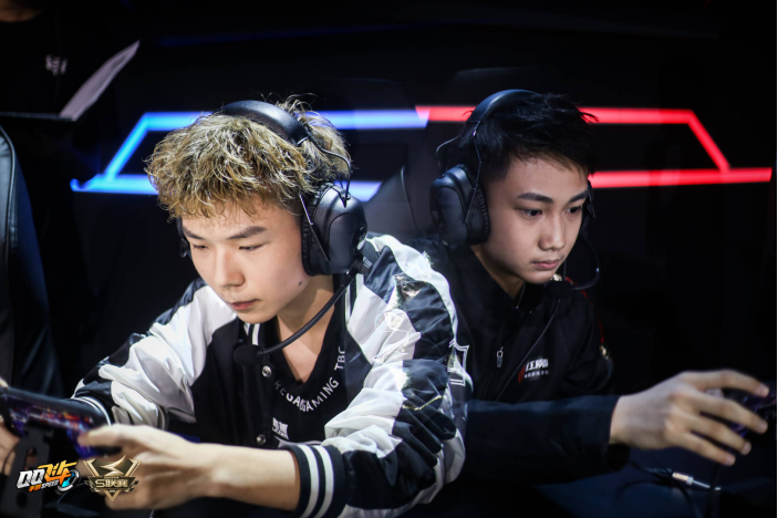 赛事中心 -【季后赛快讯】RNG.M3:2战胜RSG 抢下总决赛参赛资格- QQ飞车手游 - 腾讯游戏