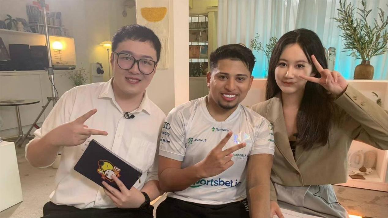 火线报道：【世锦赛日志】怪咔、姜姜和昊巍参与《CFS Talk Talk》节目录制 --穿越火线官方网站-腾讯游戏