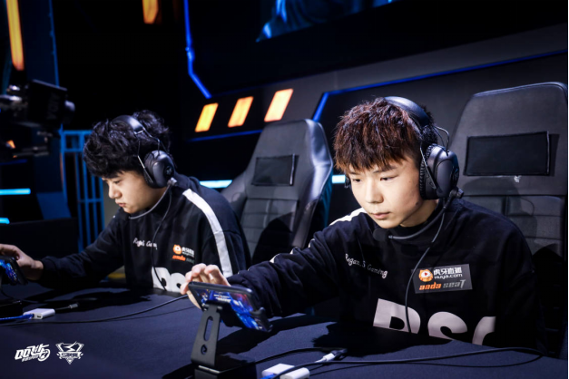 赛事中心 -【常规赛快讯】RSG2:1力克W.EDGM 小钰鏖战强敌- QQ飞车手游 - 腾讯游戏