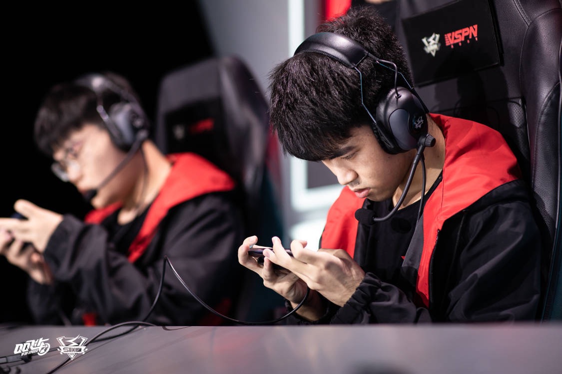 赛事中心 -【常规赛快讯】RWK 2:0战胜RDG 不惧鏖战逆风翻盘！- QQ飞车手游 - 腾讯游戏