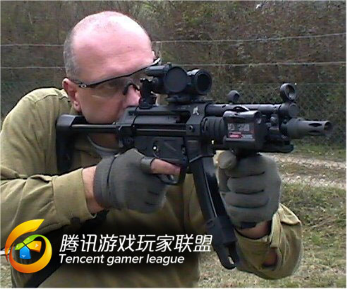 第一神速，双重杀机——MP5冲锋枪【火线情报局】